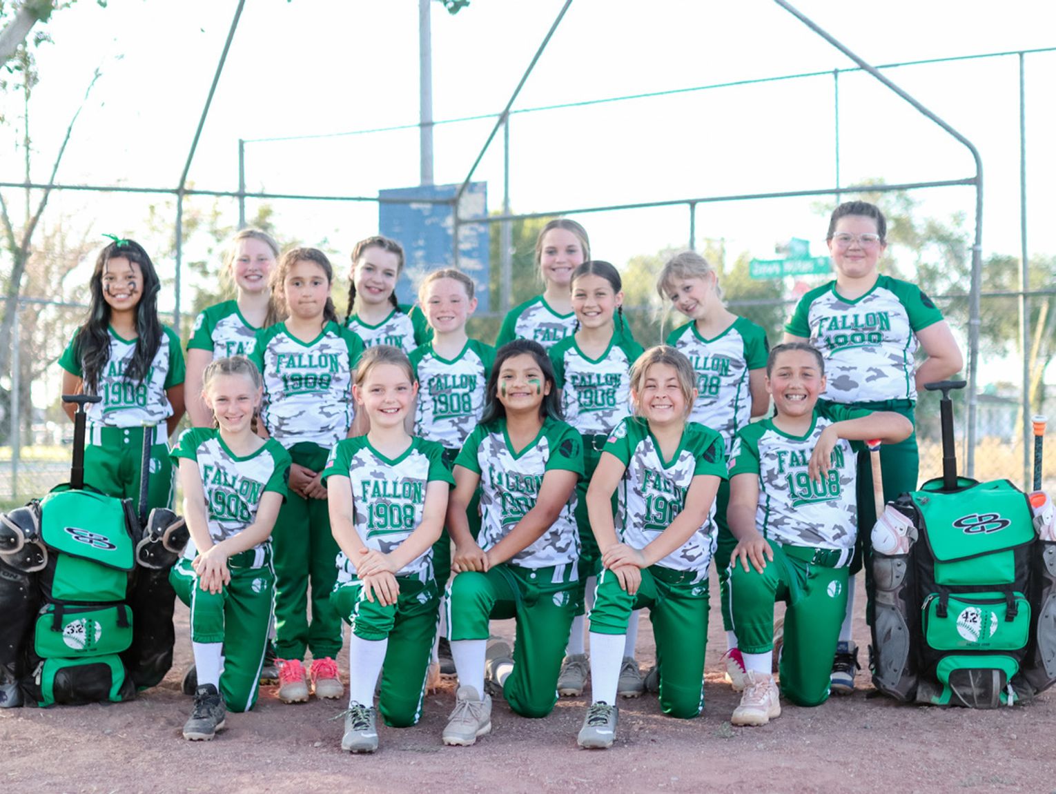 Girls' 1908 10U Softball Team to Play First Tournament