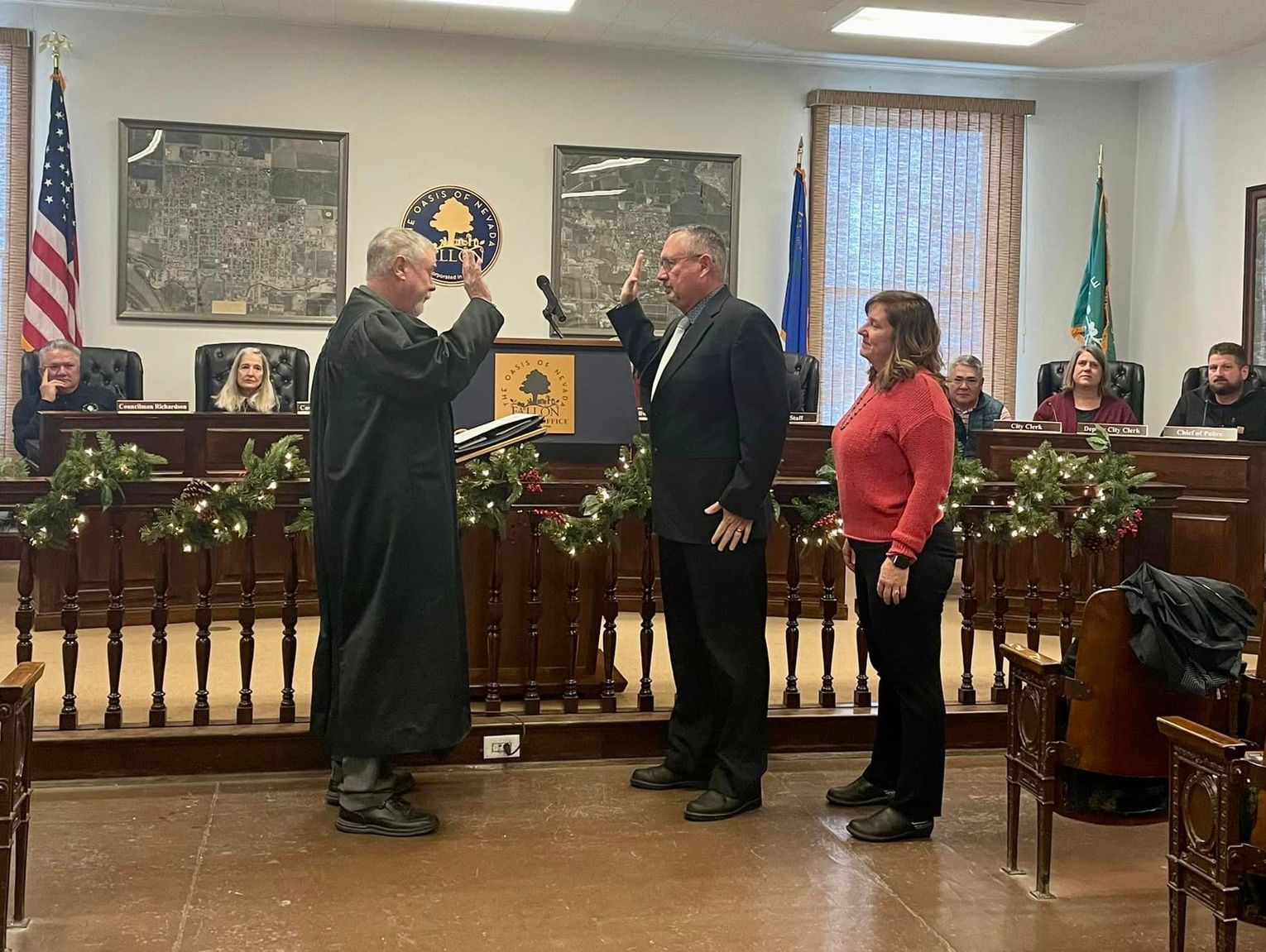Newly Elected Officals Take the Oath of Office